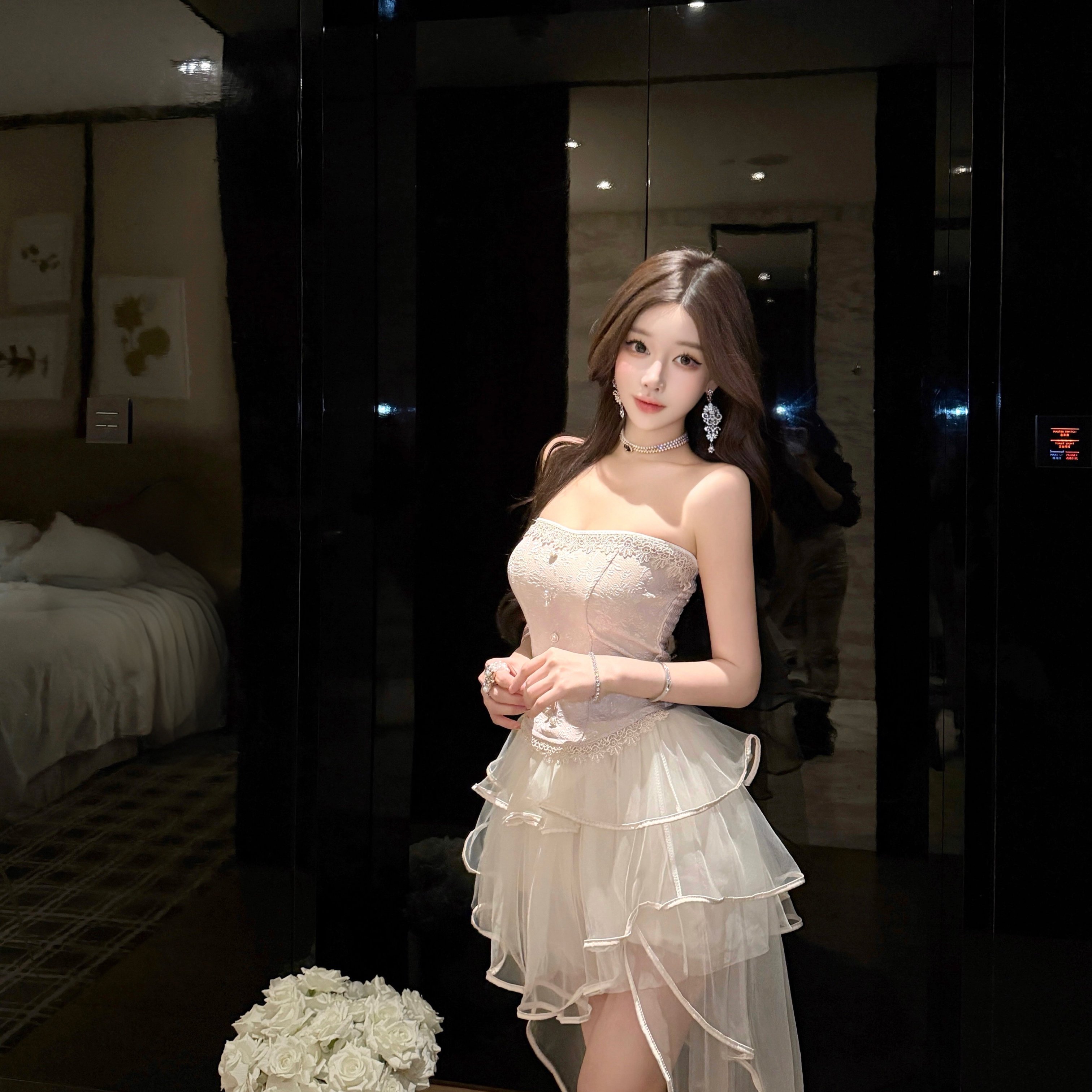 实拍2026辣妹套装蕾丝收腰抹胸背心女夏季网纱不规则半身裙两件套