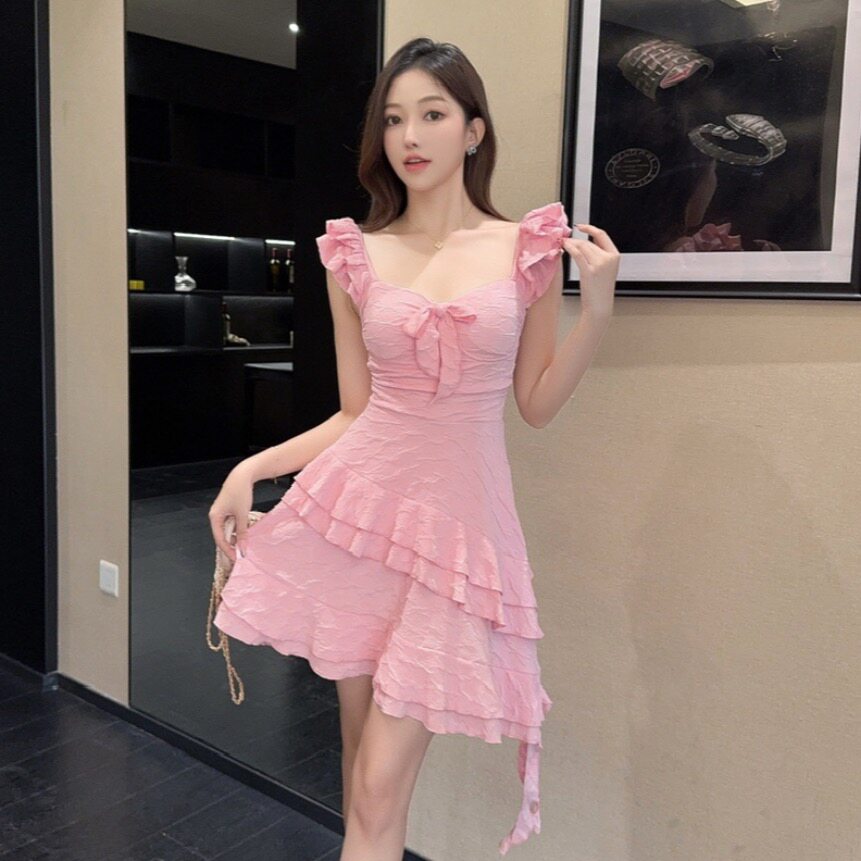 实拍低胸弹力泡泡棉不规则背心连衣裙
