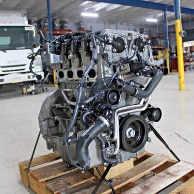 适用 奔驰 E300 E320 E350 E400 E500 W213 M274 2.0T 发动机总成