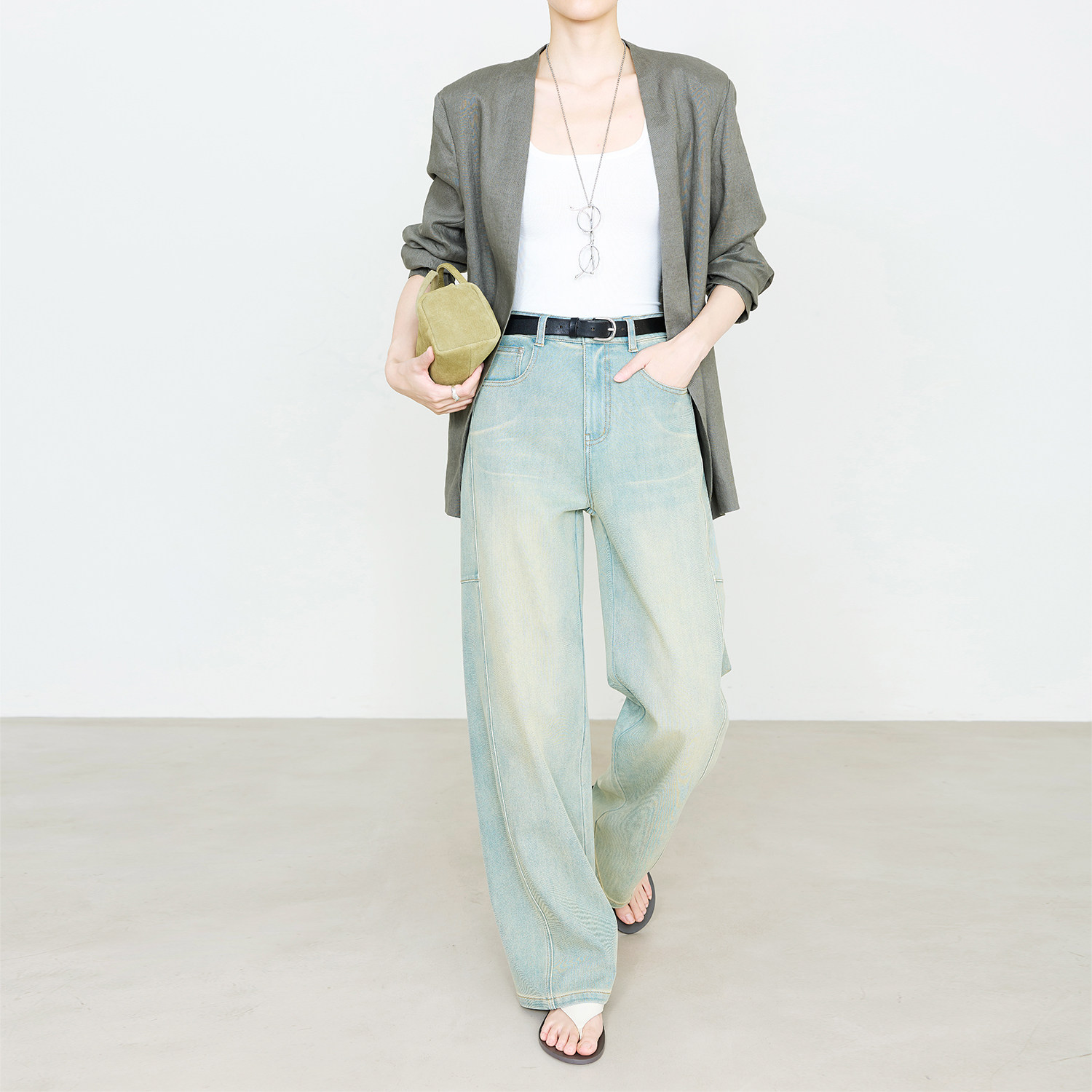 夏莫卡爆款果冻牛仔女2026新款怀旧复古风消胯显瘦弧形弯刀裤9776