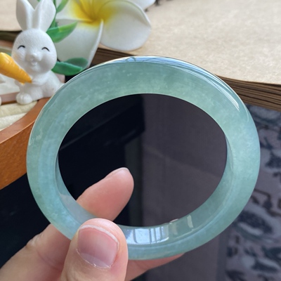 3.7批258号55.7-10.9-9.3 冰油青果冻镯！沉稳的青色！