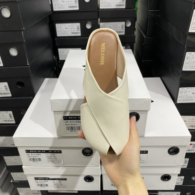 实体专柜意大利设计师轻奢品牌羊皮平底后空穆勒鞋4570米色