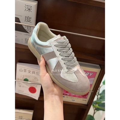 细节控银色羊皮内里德训鞋