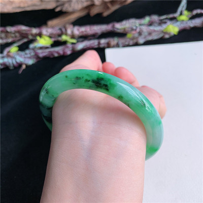 5月新品 鸿玉翡翠57圈口冰糯种飘辣阳绿圆条玉手镯女款10H30514