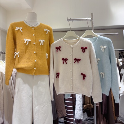 冬季新款韩版时尚圆领蝴蝶结针织开衫女短款厚毛衣保暖小清新上衣