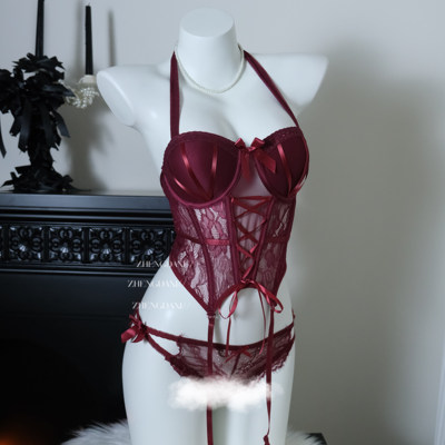 Painting girl 视觉小偷·黑色蕾丝吊带鱼骨胸衣内搭辣妹性感上衣