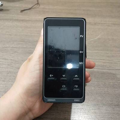 可维修欧姆龙温控器 E5EC-RR2ASM-820，正品，议价