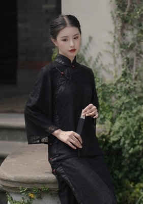 原创设计暗黑华风烫金改良旗袍