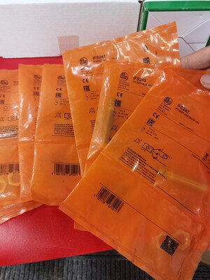 包邮原装 IFM  IFS243传感器现货假一罚十