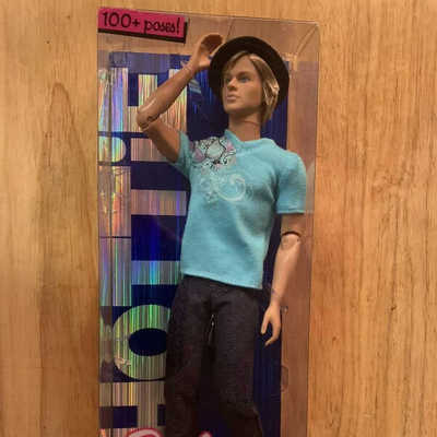 发 Barbie Fashionistas Ken T3188 2009 时尚达人肯芭比娃娃