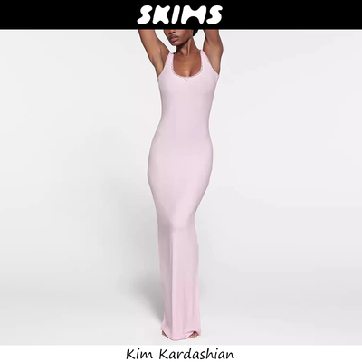 Skims连衣裙卡戴珊蕾丝U领吊带裙