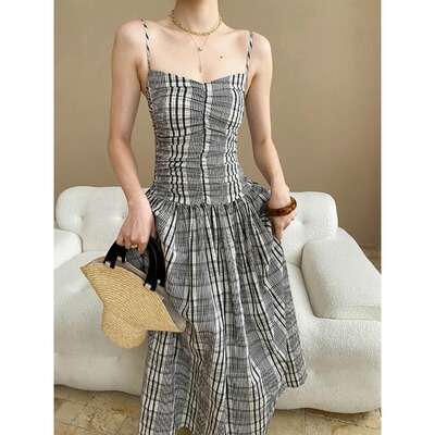 丽光 压褶工艺 法式复古格纹褶皱收腰显瘦A字吊带连衣裙 SN7632