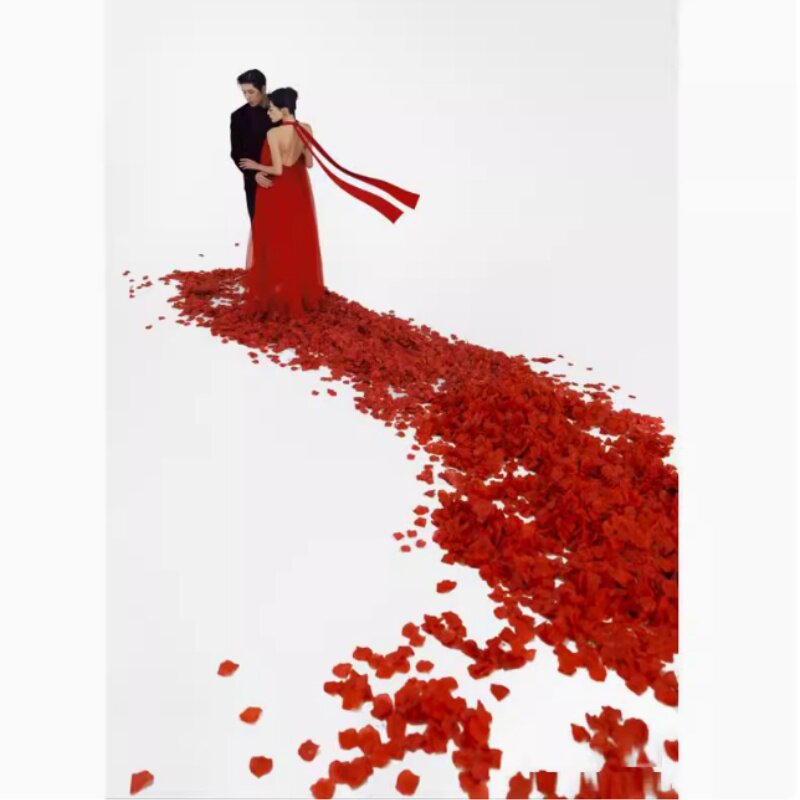 婚纱摄影拍照道具红色玫瑰花瓣红色礼服主题情侣写真仿真红花瓣
