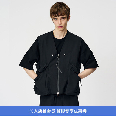 Goldwin x OAMC Vest 联名款军事风V领马甲