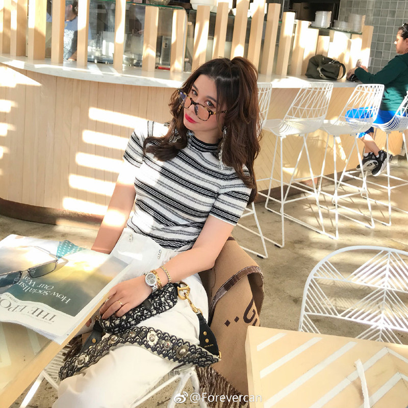CAN早春新款 时尚圆领条纹薄针织上衣短袖套头修身打底毛衣女