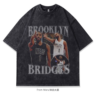 心间洒落人物印花宽松短袖T恤