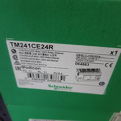 TM241CE24R施耐德全新原装PLC模块 项目余货 有用