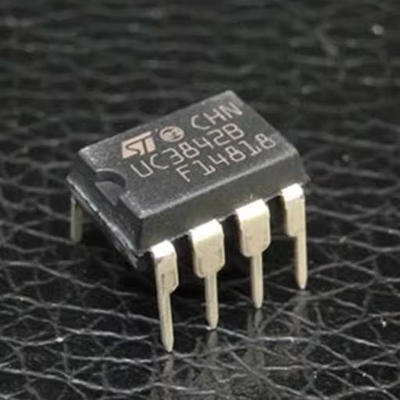 UC3842B UC3842BN 新能源控制器电源管理IC芯片DIP8脚插脚