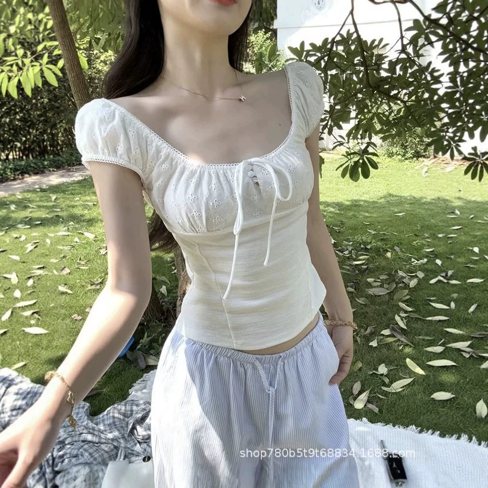 红人馆短袖t恤女2026新款夏季穿搭白色修身显瘦短款设计感上衣女