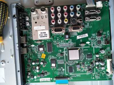 原装LG 47LH40FD-CE 主板
LC91A EAX60736302(0) LG屏LC470WUE