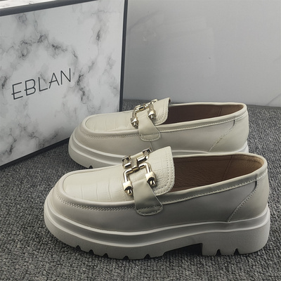 EBLAN伊伴撤柜断码英伦风真皮厚底乐福鞋女金属扣一脚蹬舒适单鞋