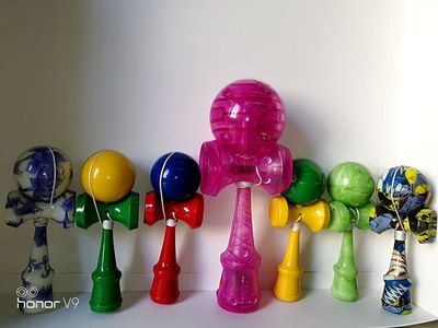 出口新款塑料设计剑球初学收藏