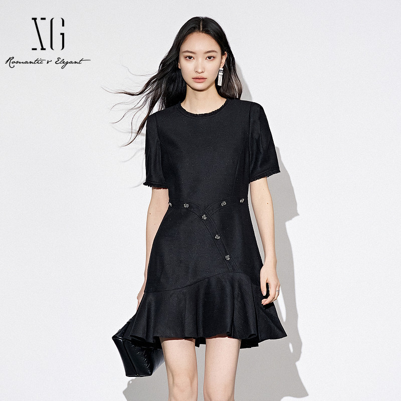 XG/雪歌25夏新款轻奢赫本风设计感泡泡袖简约连衣裙XJ304006A290