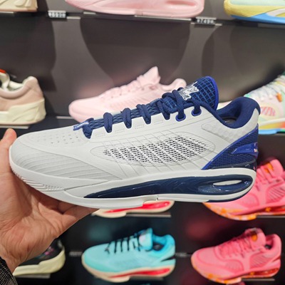 安踏KT10 男款LOW减震防滑耐磨碳板篮球鞋男鞋112521101