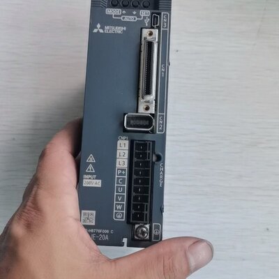 （议价）三菱伺服驱动器MR-JE-20A，输入电压200VAC，功能