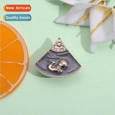 Creative new baby in womb new life brooch personalized mothe