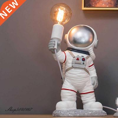 Modern Astronaut Table Lamp Art Deco Resin Lamp Table Bedroo