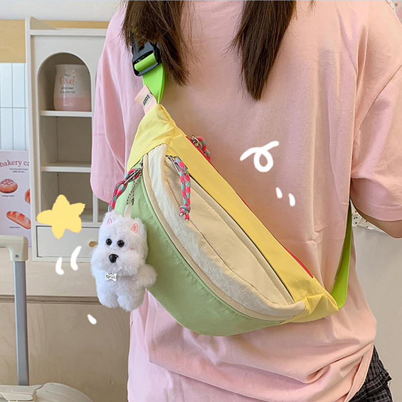 夏天多巴胺帆布小包包女2026新款小众超火休闲斜挎包骑行运动胸包