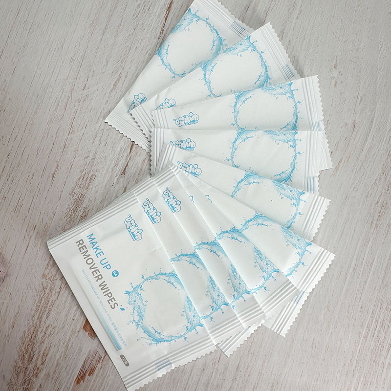 哎小巾玻尿酸水润净颜卸妆湿巾彩妆眼唇妆深层清洁一次性独立湿巾