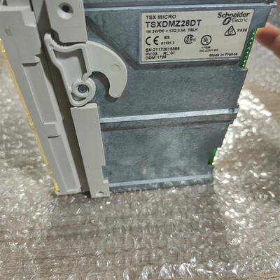 施耐德TSXDMZ28DT,年份不错实图拍摄,包(请询价)