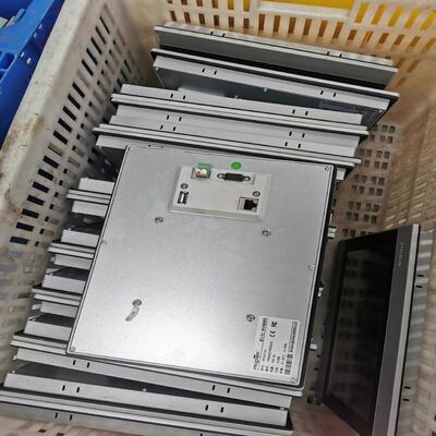 议价充新昆仑通泰10寸触摸屏 TPC1071Gi  功可维修