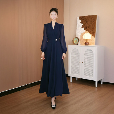 清仓福利连衣裙女秋装2025年新款灯笼袖v领收腰显瘦网纱长款裙子