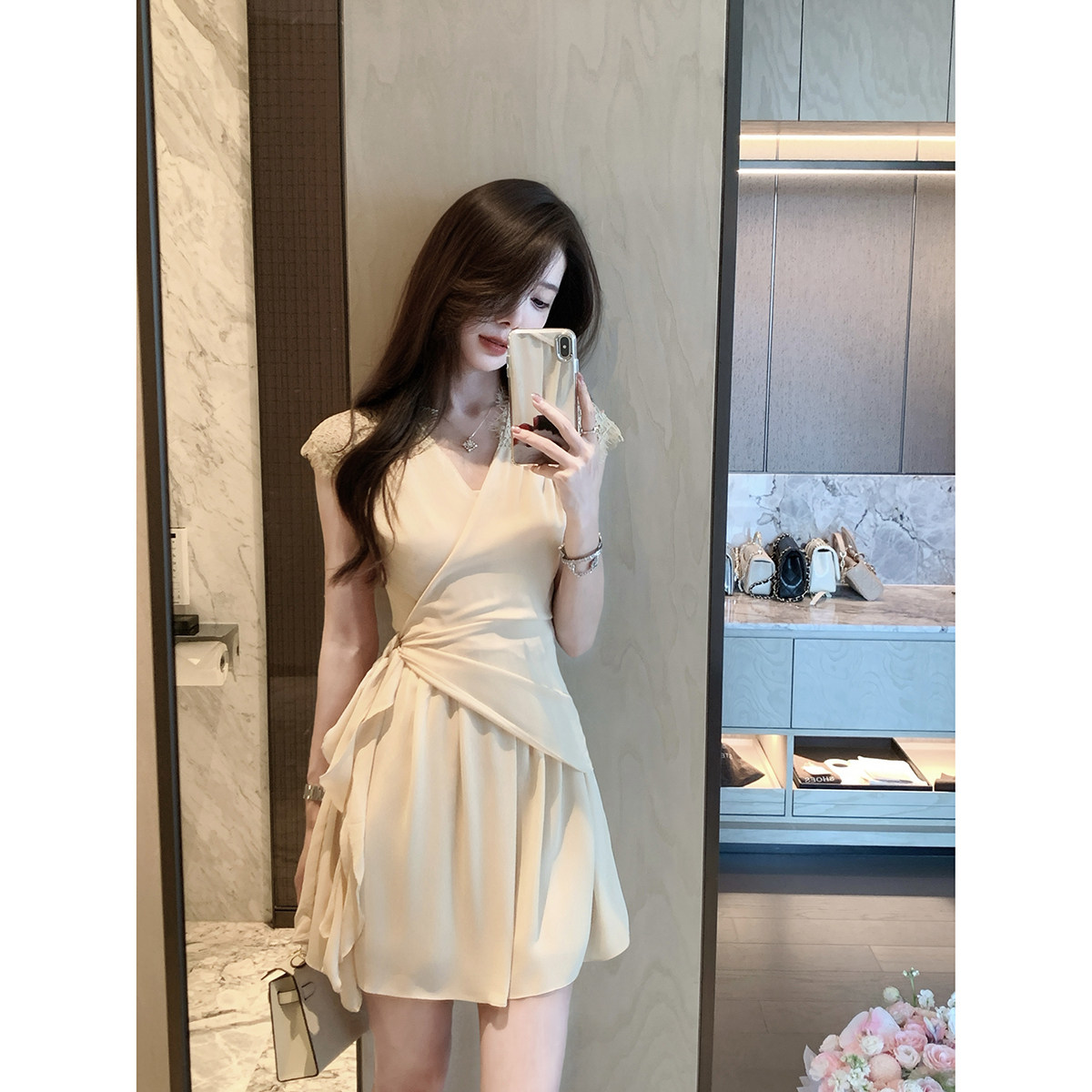 JustQin【柔丝杏语】2026新夏装不规则性感短裙收腰蕾丝连衣裙女