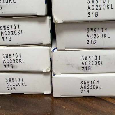 可维修-全新原装气立可电磁阀 SW5101 AC220V 数量