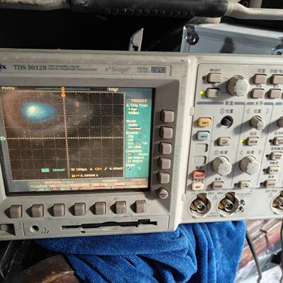 议价TDS3012B 数字示波器 两通道100MHz DPO测试仪器维修
