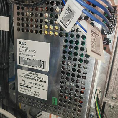 议价DSQC661 3HAC026253-001 PBSE1095 ABB机器人工业电源维修