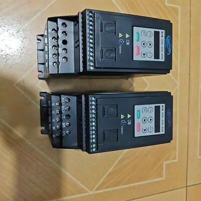 1.5kw奕创飞变频器ECF80-1R5G1  率1.5KW