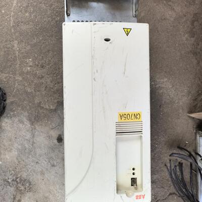 变频器ACS800-01-0040-3+P901 37