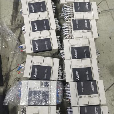 PLC FX3SA-14MR-CM