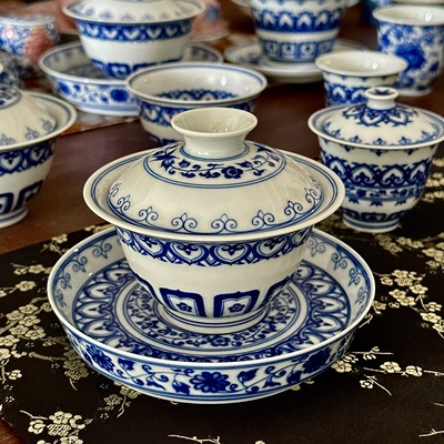 宝相青花手工手绘三才盖碗