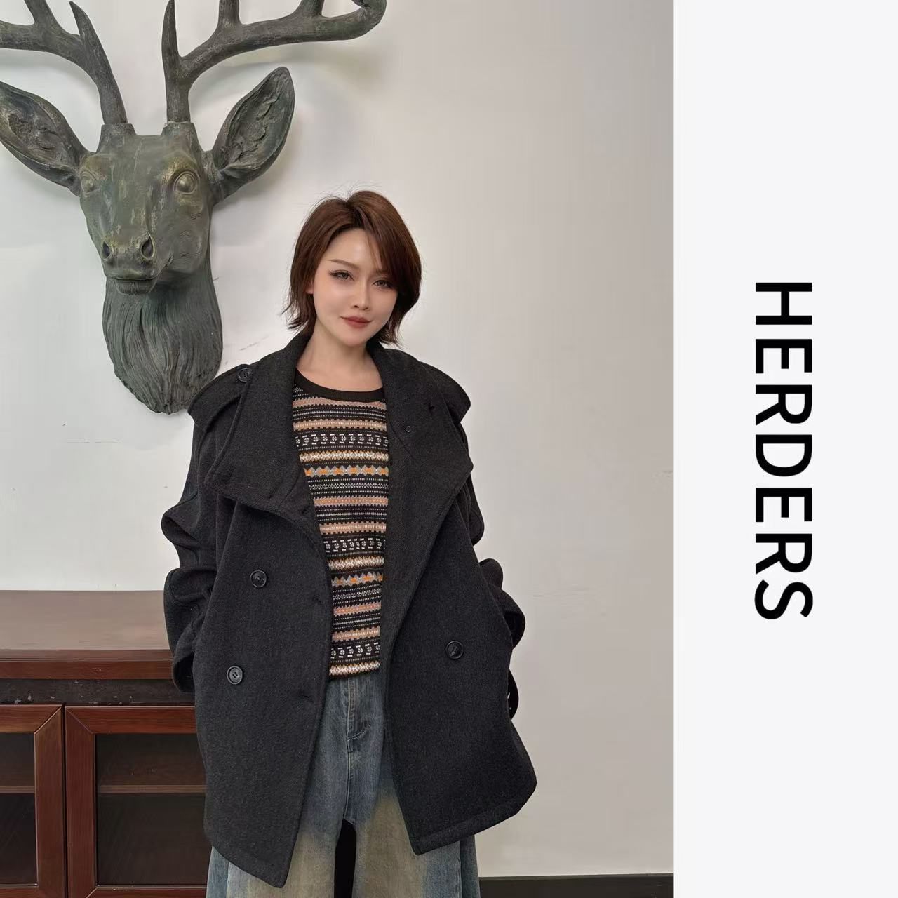 HERDERS 短款立领纽扣款羊毛毛呢女士大衣外套 50431