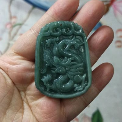 翡翠吊坠危料蓝水生肖龙牌挂件