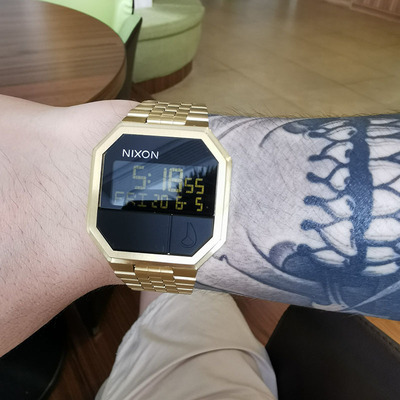 尼克松数显八角方形表