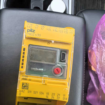 {议价}皮尔兹安全继电器PNOZ S30  751330