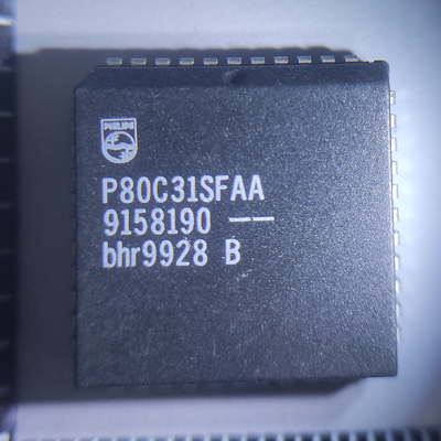 全新 P80C31SFAA NXP 封装PLCC44 IC