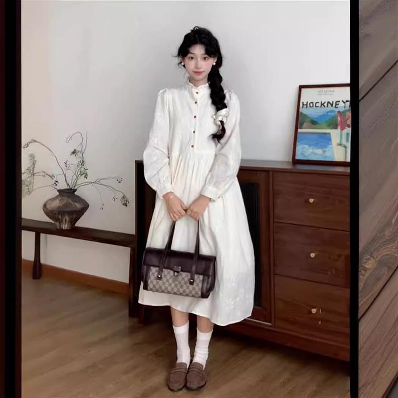 秋装女2025新款新中式长裙设计感小众长袖刺绣提花茶歇法式连衣裙